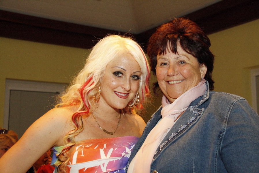 Jolly és Suzy- majális | szenc.sk